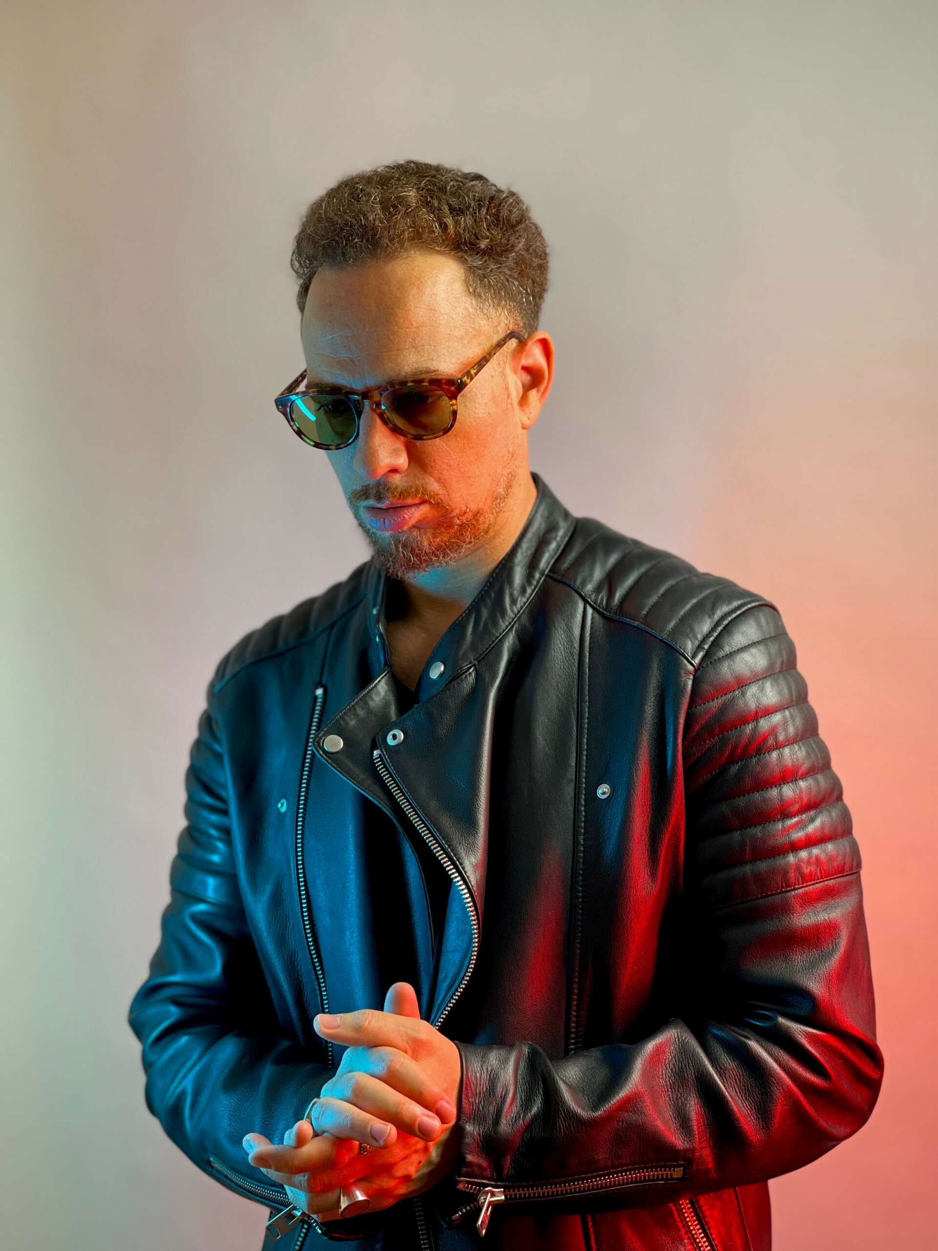 Meet Simon Mansa – CanvasRebel Magazine