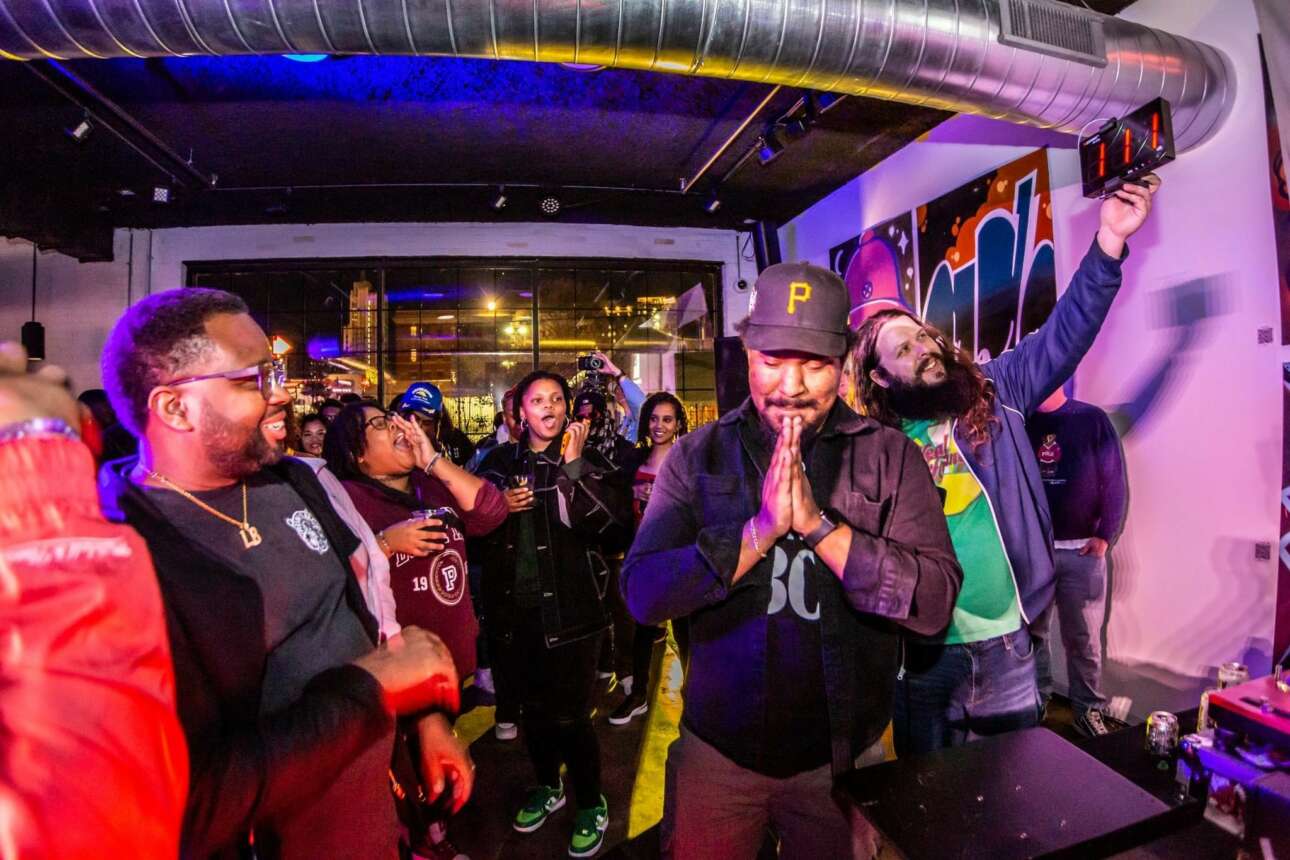 Meet Scott Hewitt – CanvasRebel Magazine