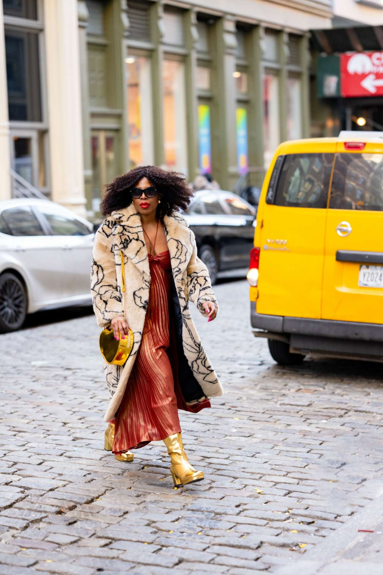 Meet Shakia Singleton – CanvasRebel Magazine