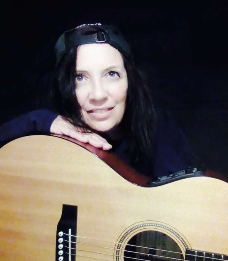 Meet Sylkie Monoff – CanvasRebel Magazine