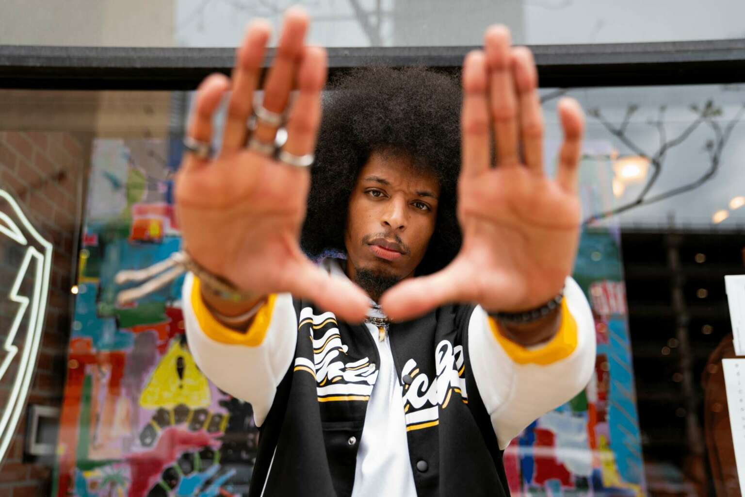 Meet Jay Lyn Gatz - CanvasRebel Magazine