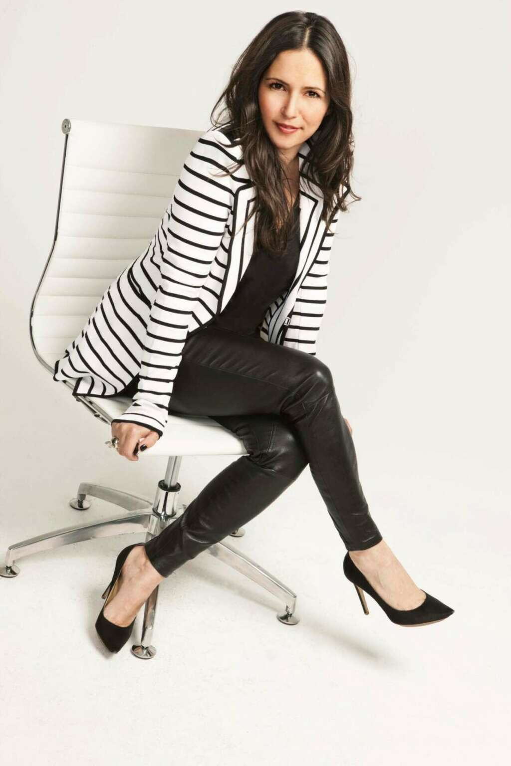 Meet Julie Matos - CanvasRebel Magazine