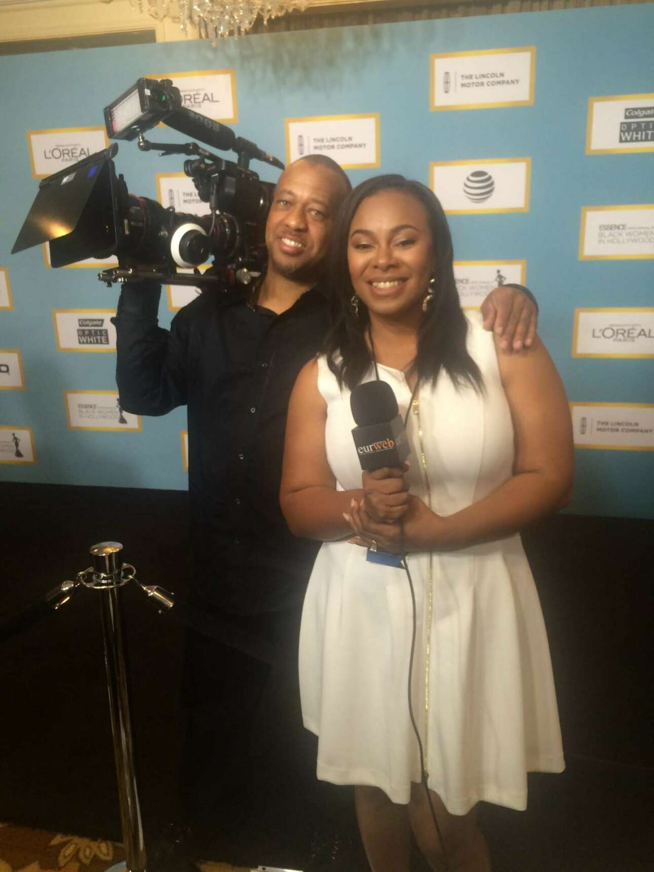 Meet Robin Ayers – CanvasRebel Magazine