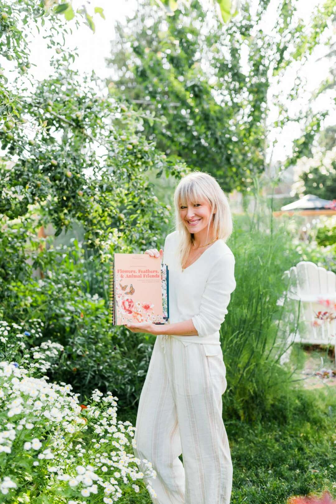 Meet Sarah Simon - CanvasRebel Magazine