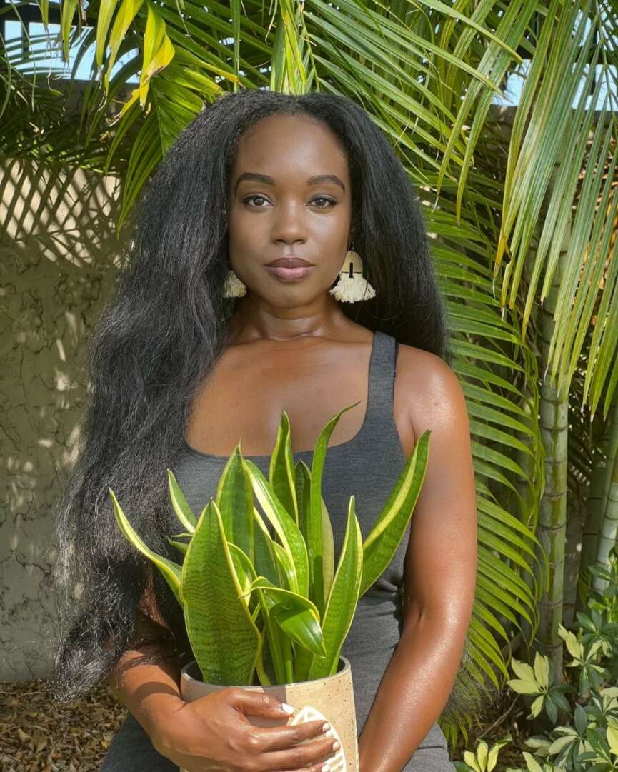 Meet Shawntrell Smith – CanvasRebel Magazine