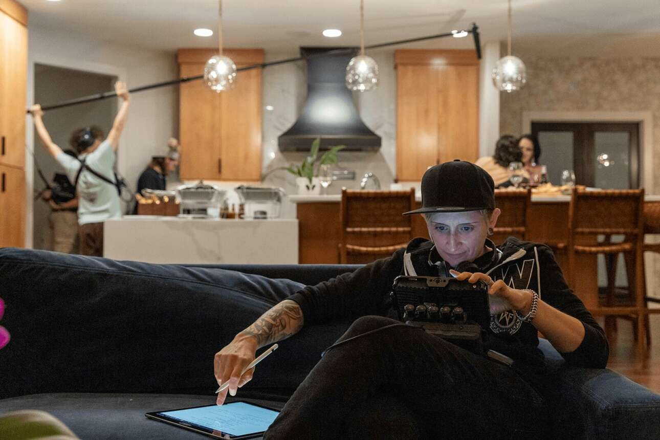 Meet Jennifer Cooney - CanvasRebel Magazine