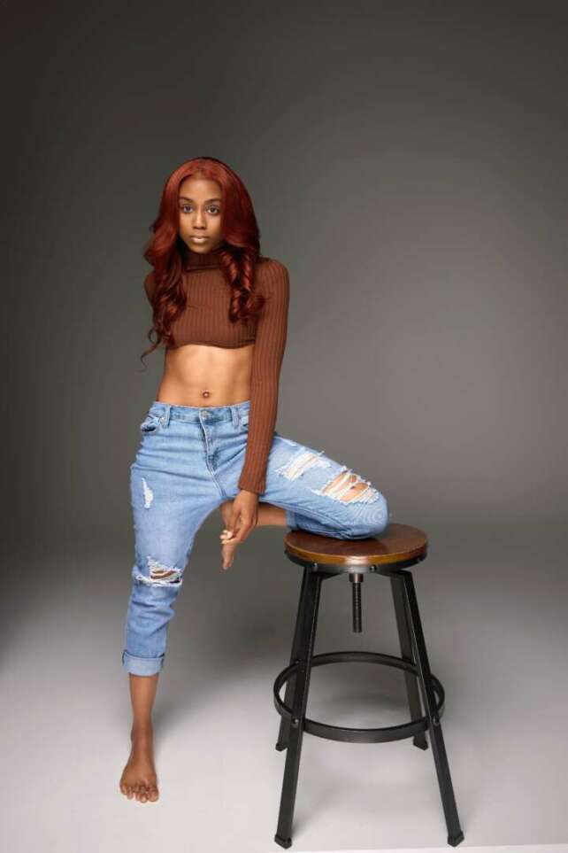 Meet Kiara Davis – CanvasRebel Magazine