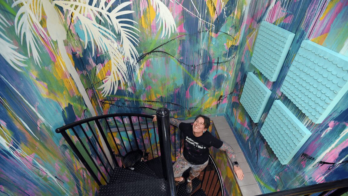 Meet Kelly Walker – CanvasRebel Magazine