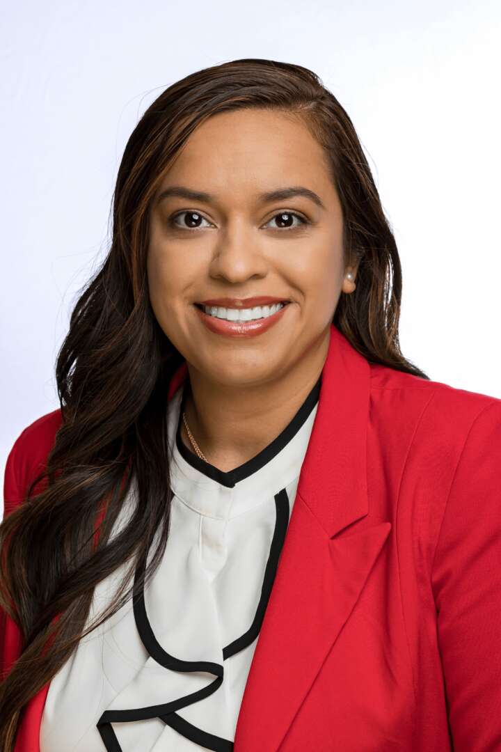 Meet Neyda Urias – CanvasRebel Magazine