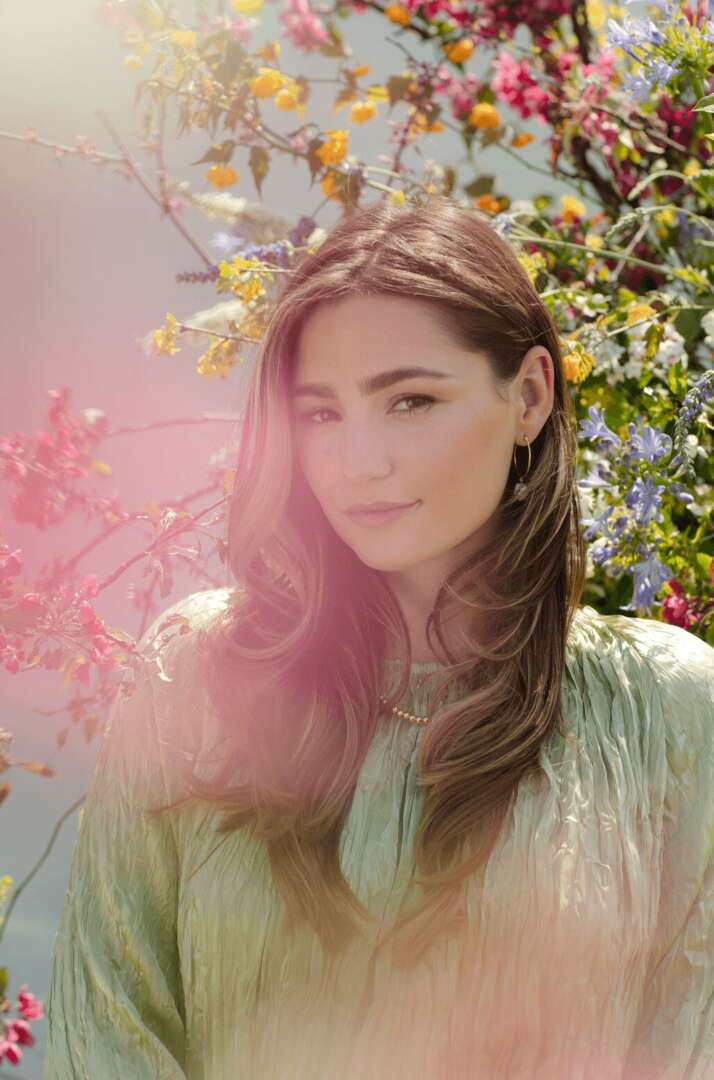 Meet Amandine Azran – CanvasRebel Magazine