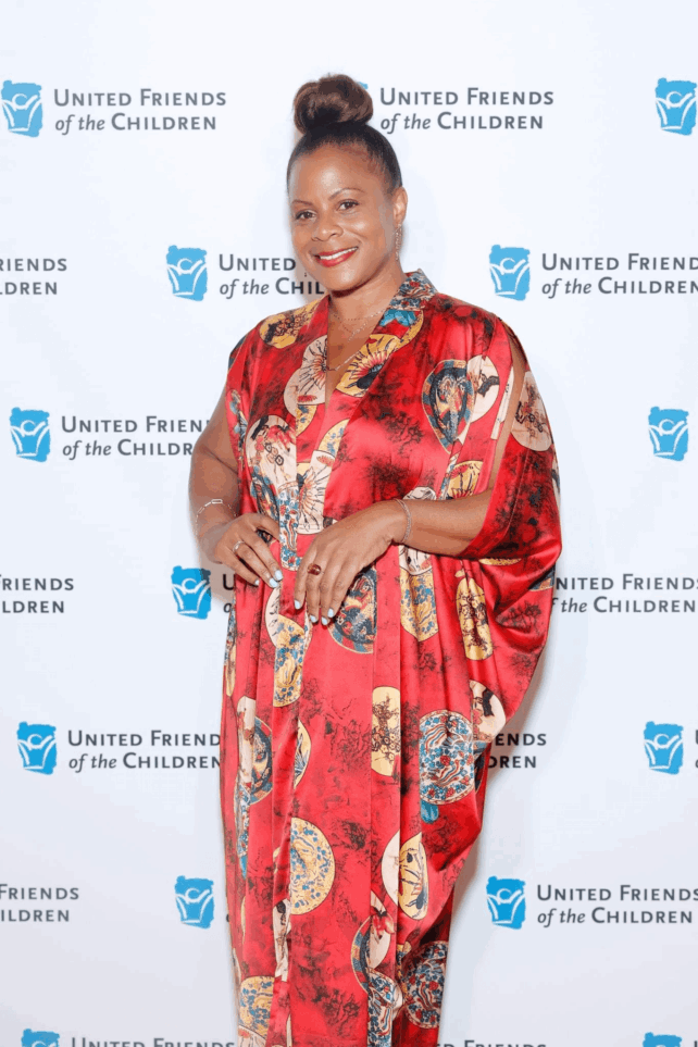 Meet Carla Palmer – CanvasRebel Magazine