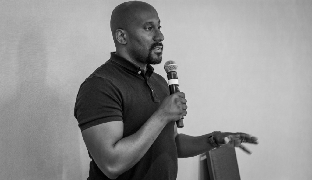 Meet Reggie Holmes – CanvasRebel Magazine