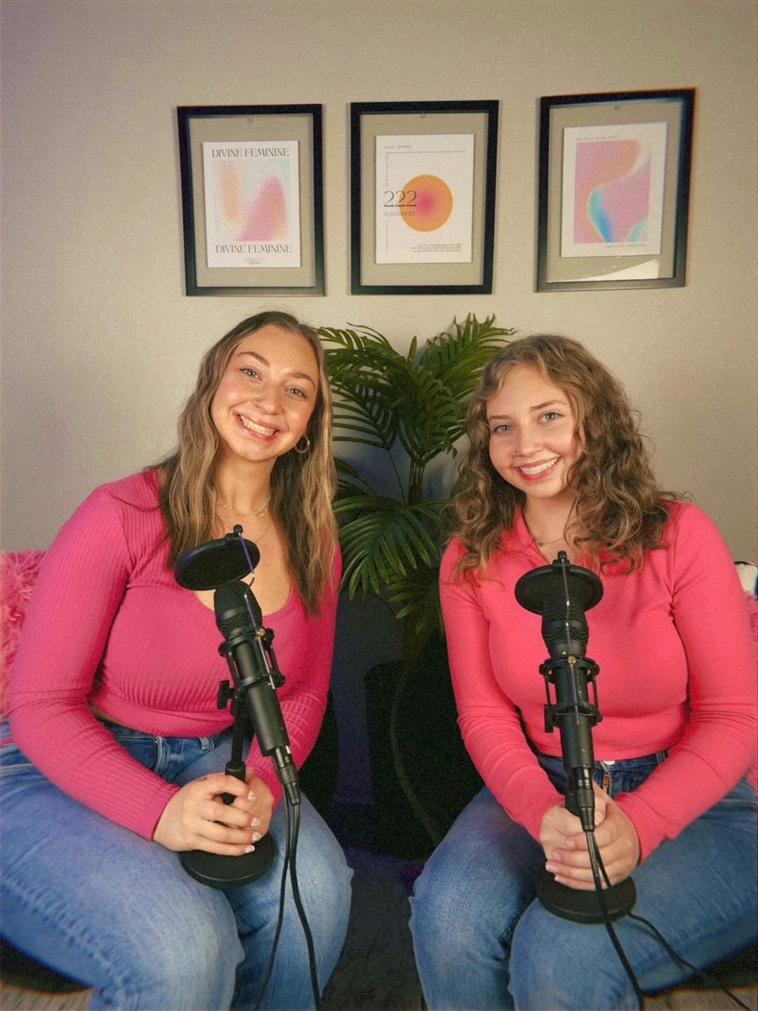 Meet Halie And Mckenzie Lewis – CanvasRebel Magazine