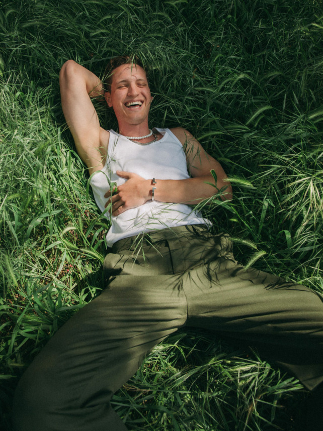 Meet Anton Krasavin – CanvasRebel Magazine