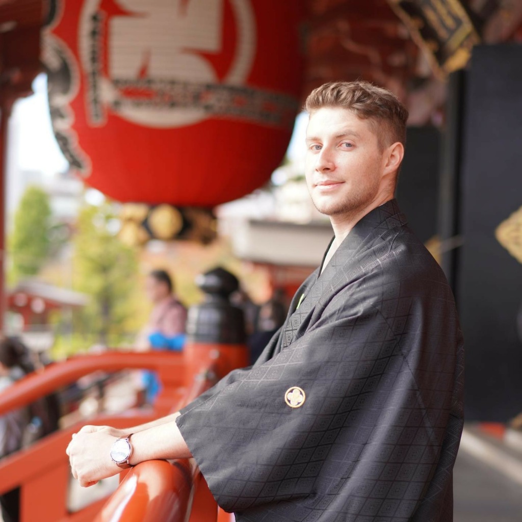 Meet Michael Sutherland – CanvasRebel Magazine