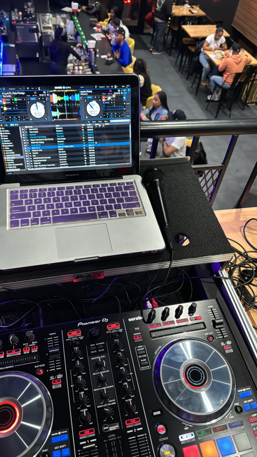 Meet Hakeem Bennett – CanvasRebel Magazine