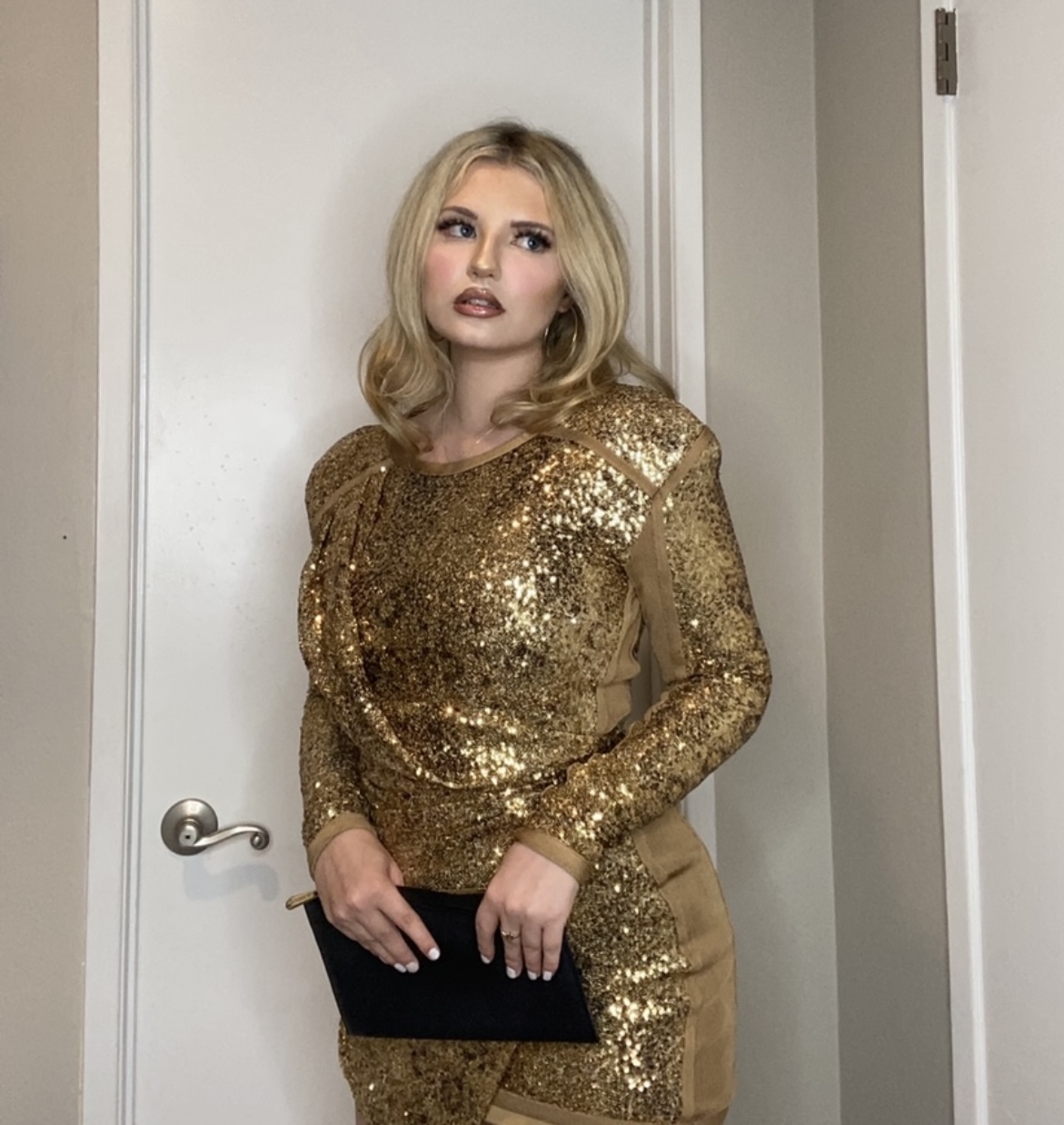 Meet Lily Georgia – CanvasRebel Magazine