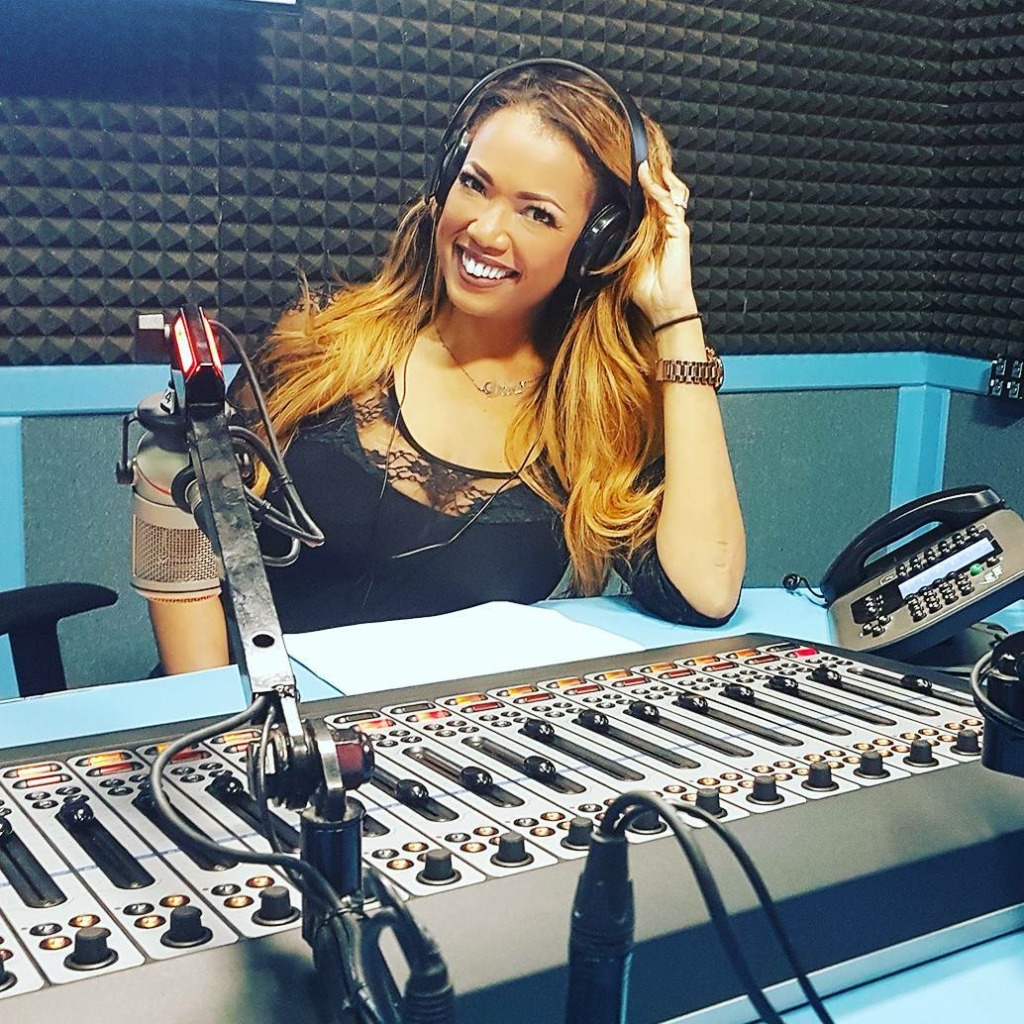 Meet Danielle Parkinson – CanvasRebel Magazine