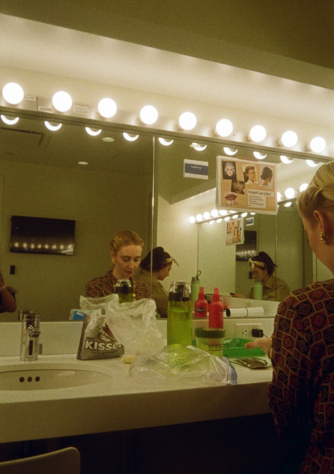 Meet Mari Blake – CanvasRebel Magazine