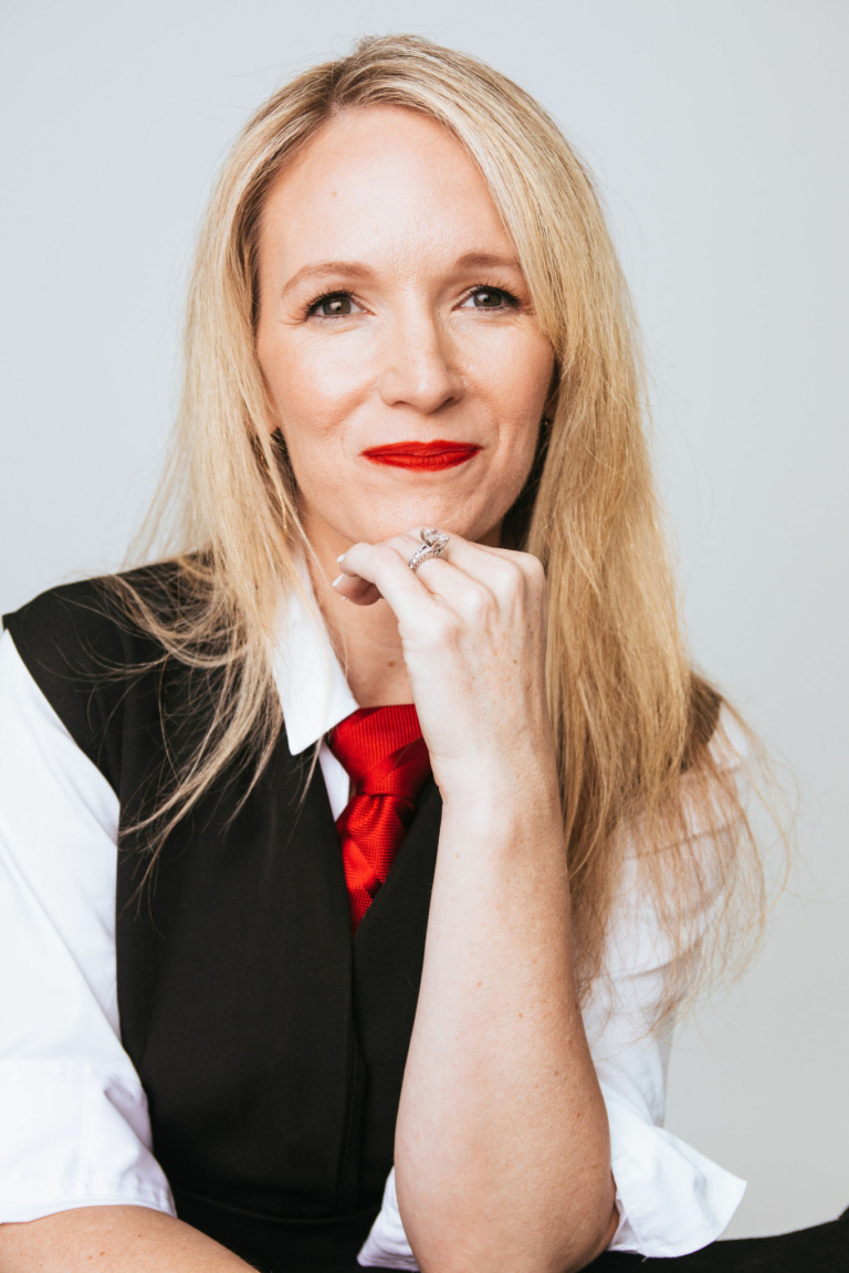 Meet Jodi Graves – CanvasRebel Magazine