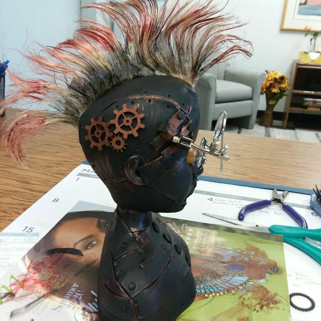 Meet Sadie Moss – CanvasRebel Magazine