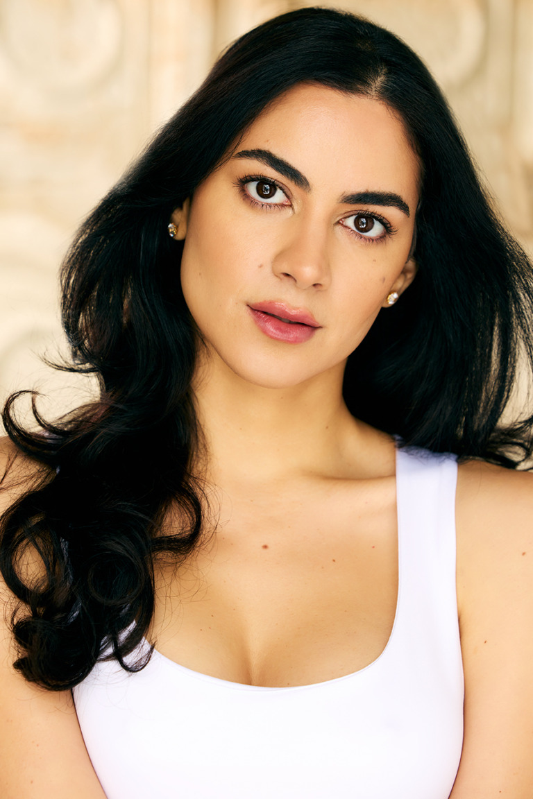 Meet Laura Diaz – CanvasRebel Magazine