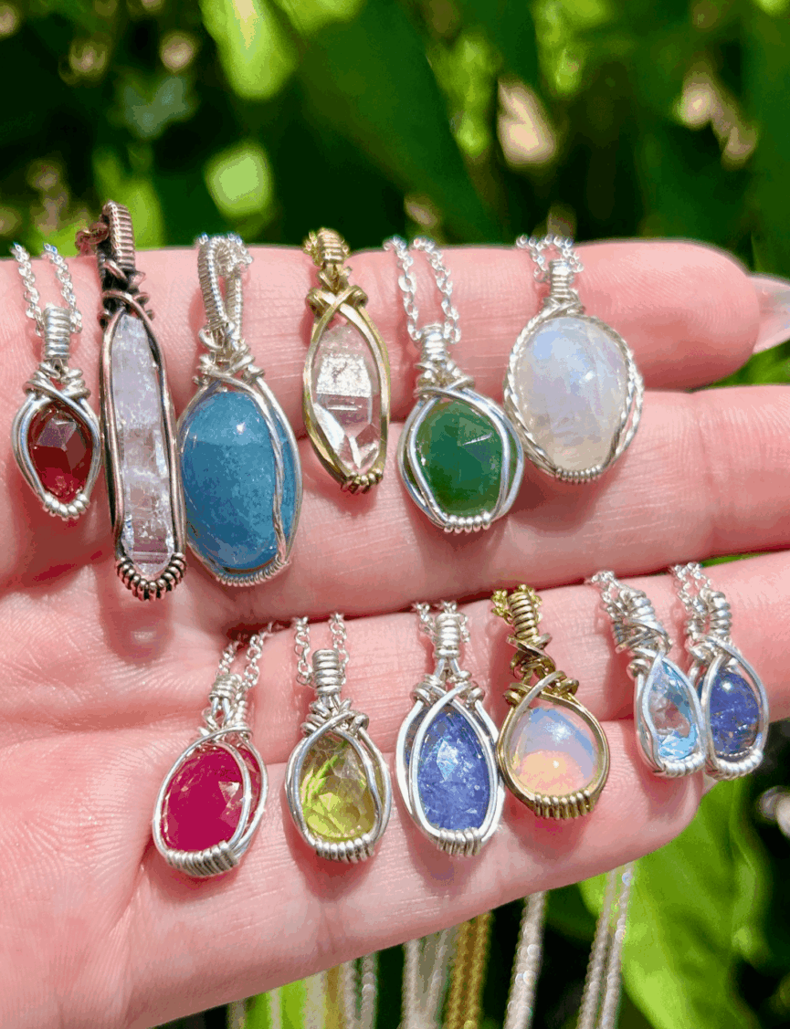 Meet Bri Williams – CanvasRebel Magazine