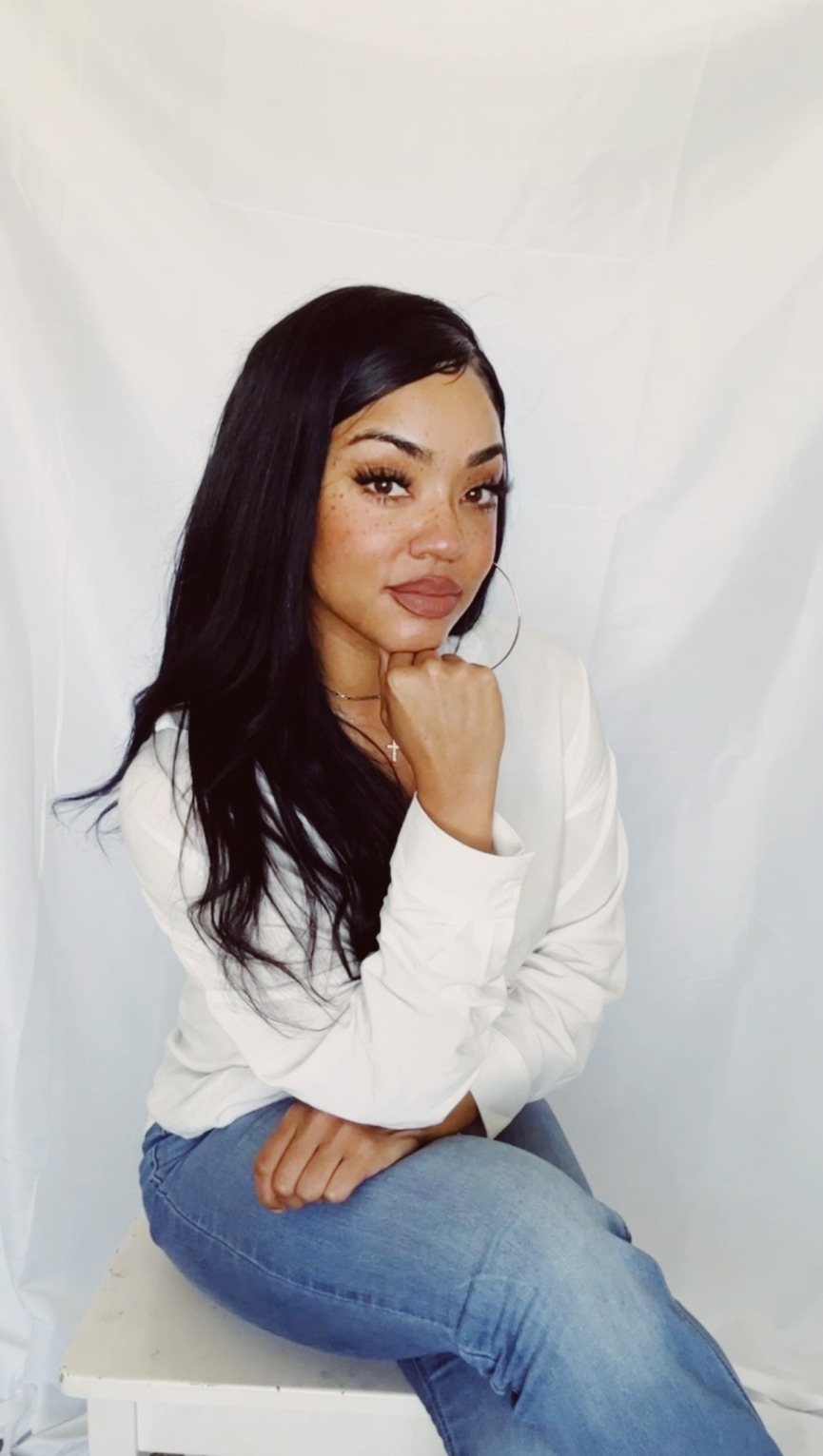 Meet Ceslie Carlotta – CanvasRebel Magazine