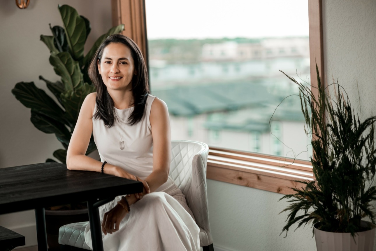 Meet Maria Rendon – CanvasRebel Magazine