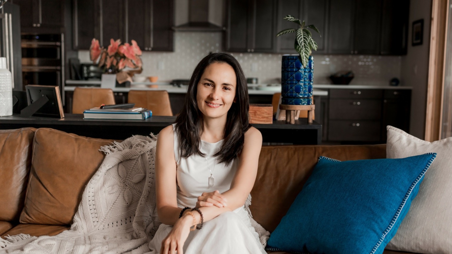 Meet Maria Rendon – CanvasRebel Magazine