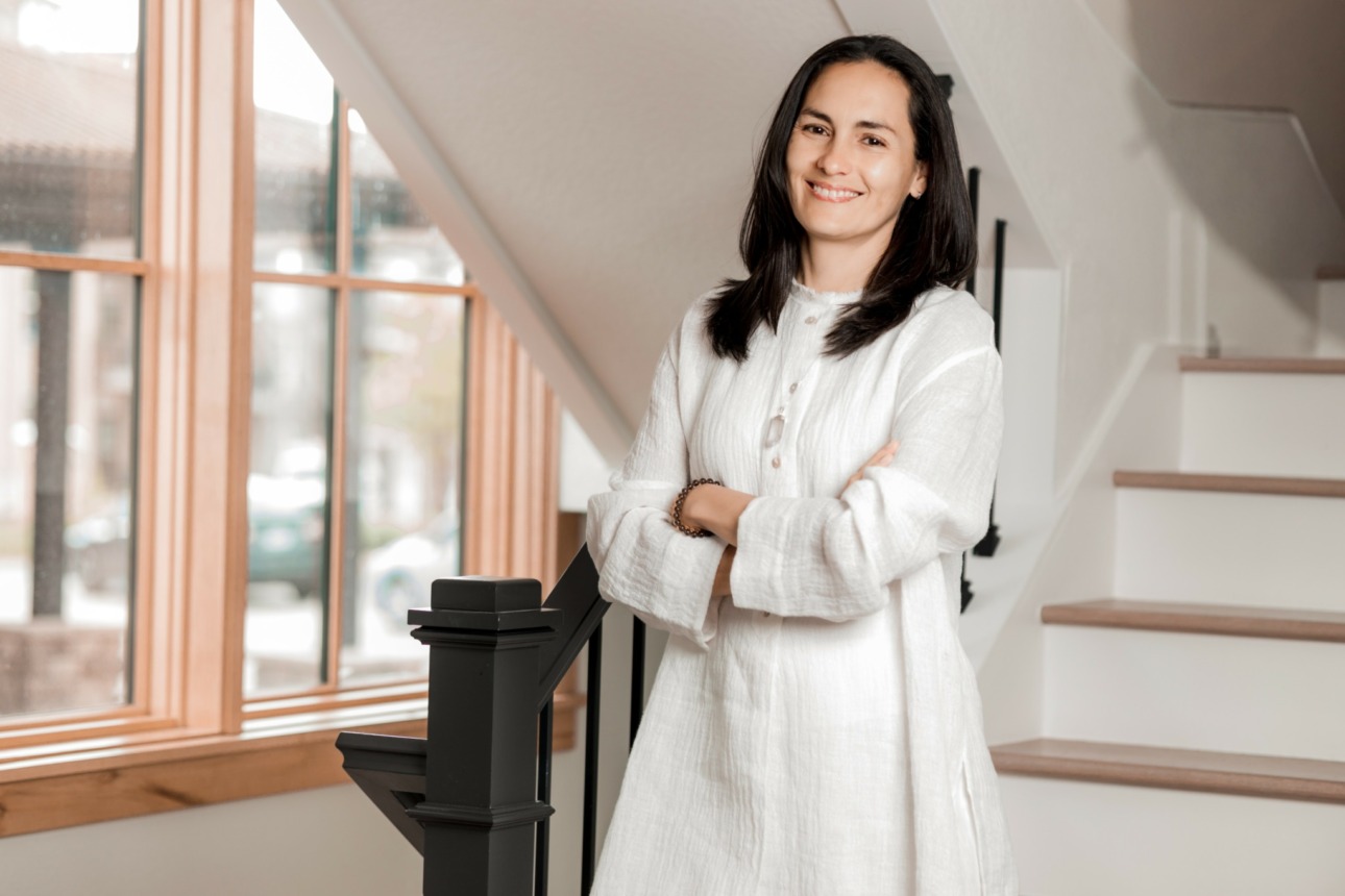 Meet Maria Rendon – CanvasRebel Magazine