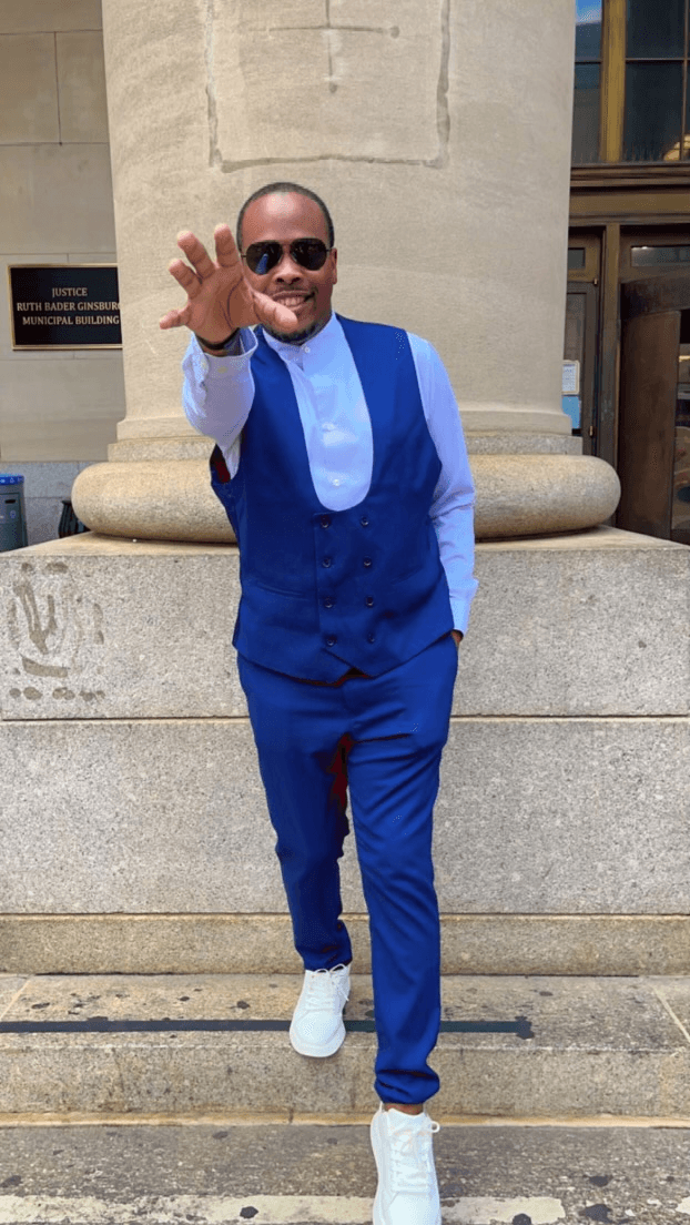 Conversations with Deroll Scarlett – CanvasRebel Magazine