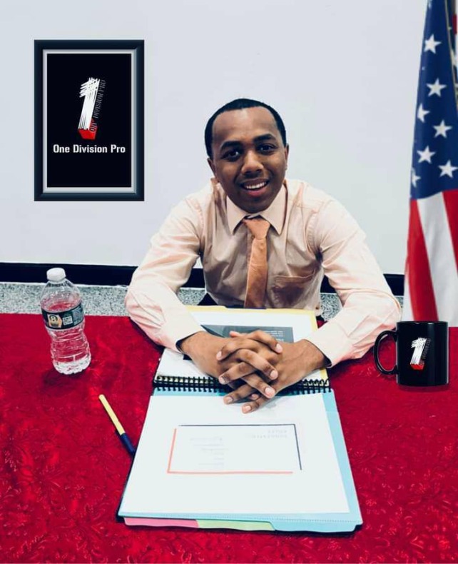 Meet Gerald Roberts – CanvasRebel Magazine