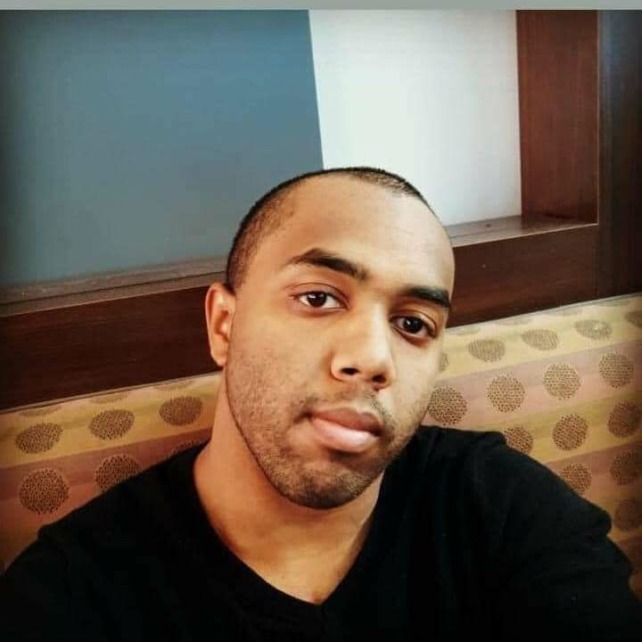 Meet Gerald Roberts – CanvasRebel Magazine