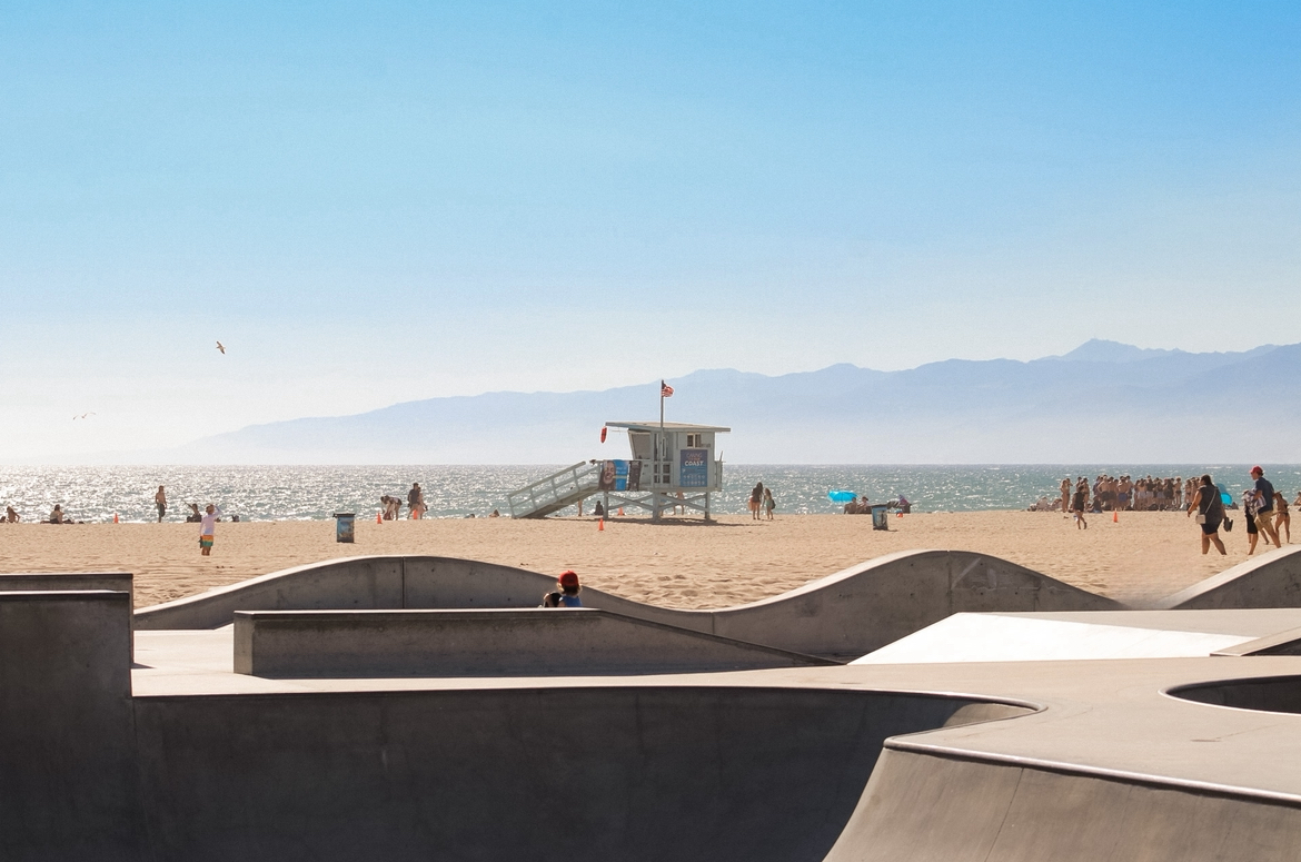 Meet Syn Bonilla – CanvasRebel Magazine