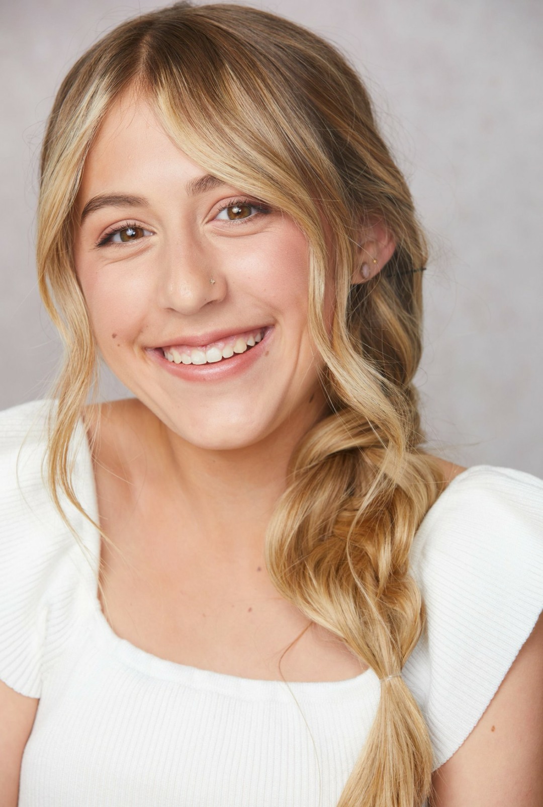 Meet Riley Paige Barnes – CanvasRebel Magazine