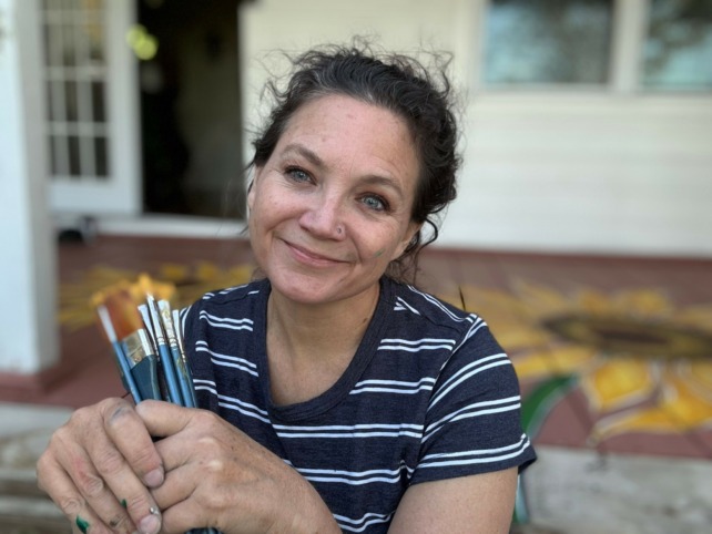 Meet Amanda Duncan – CanvasRebel Magazine
