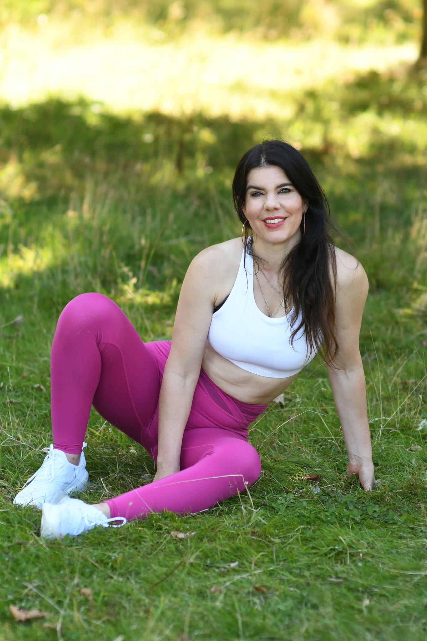 Meet Tara Lee Oakley – CanvasRebel Magazine