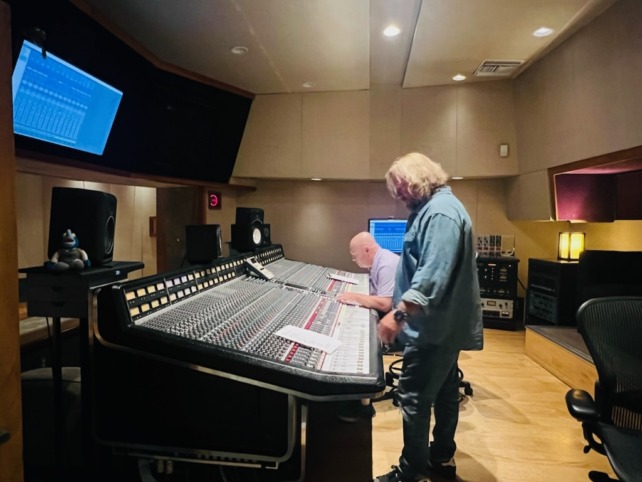 Meet Ryan Regan – CanvasRebel Magazine