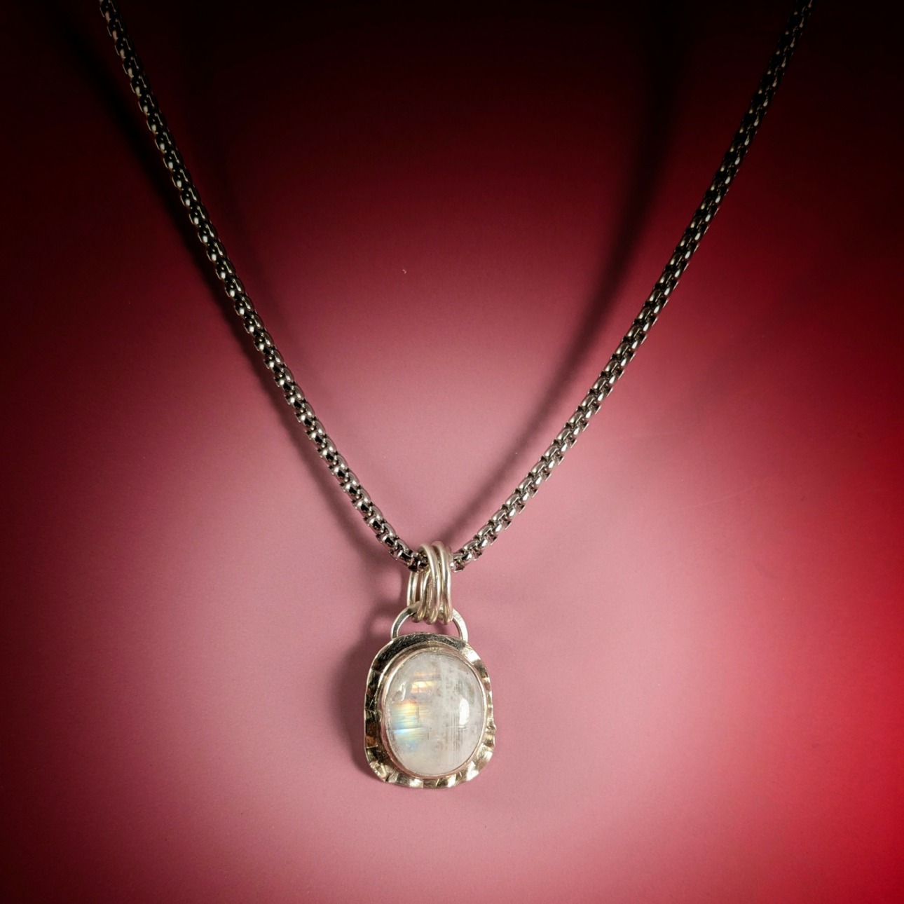 Meet Isabel Thompson – CanvasRebel Magazine