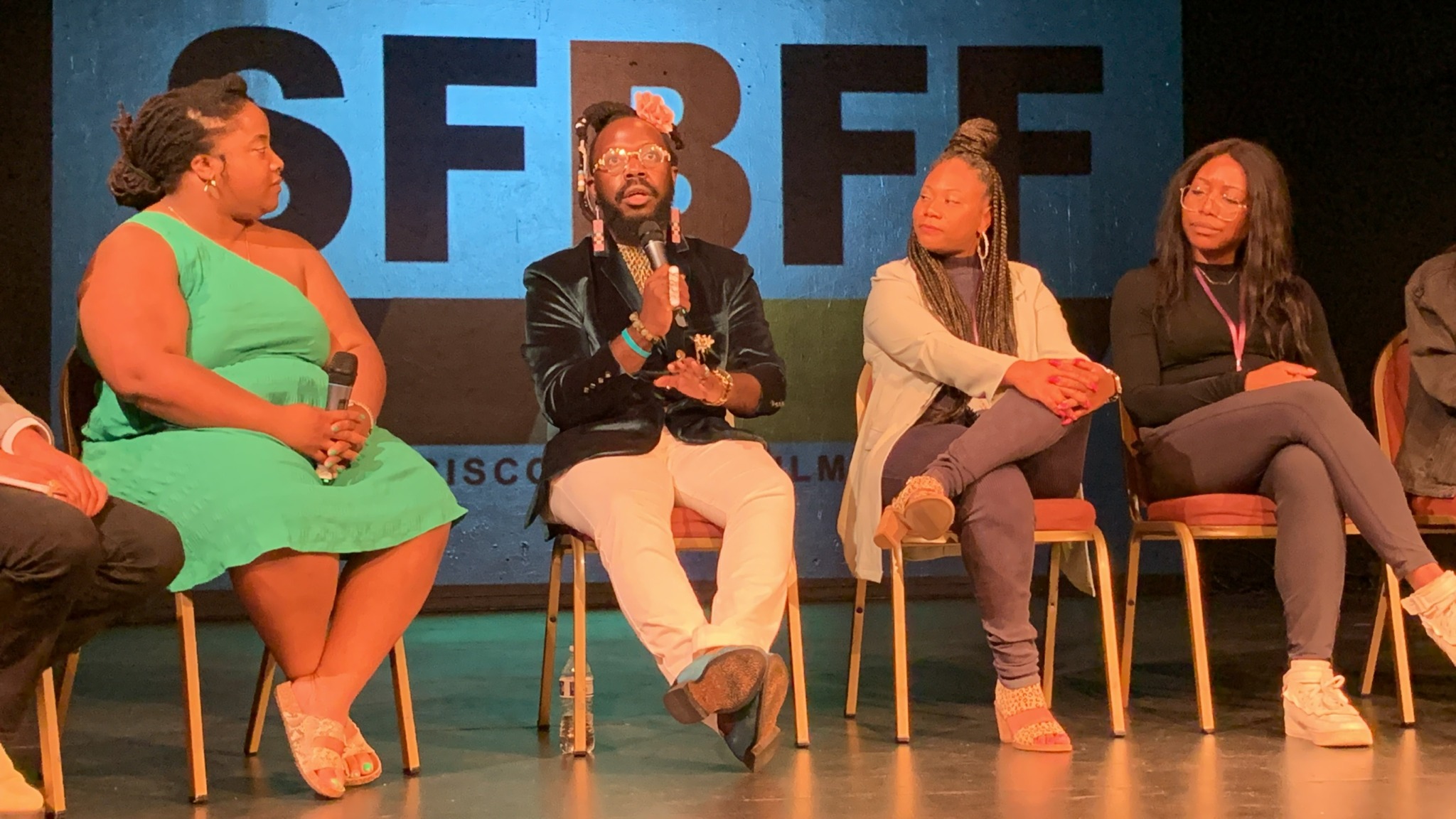 Meet Jamari Perry – CanvasRebel Magazine