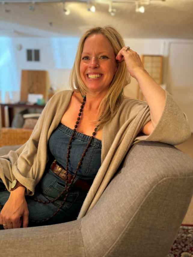 Meet Anne Donnell – CanvasRebel Magazine