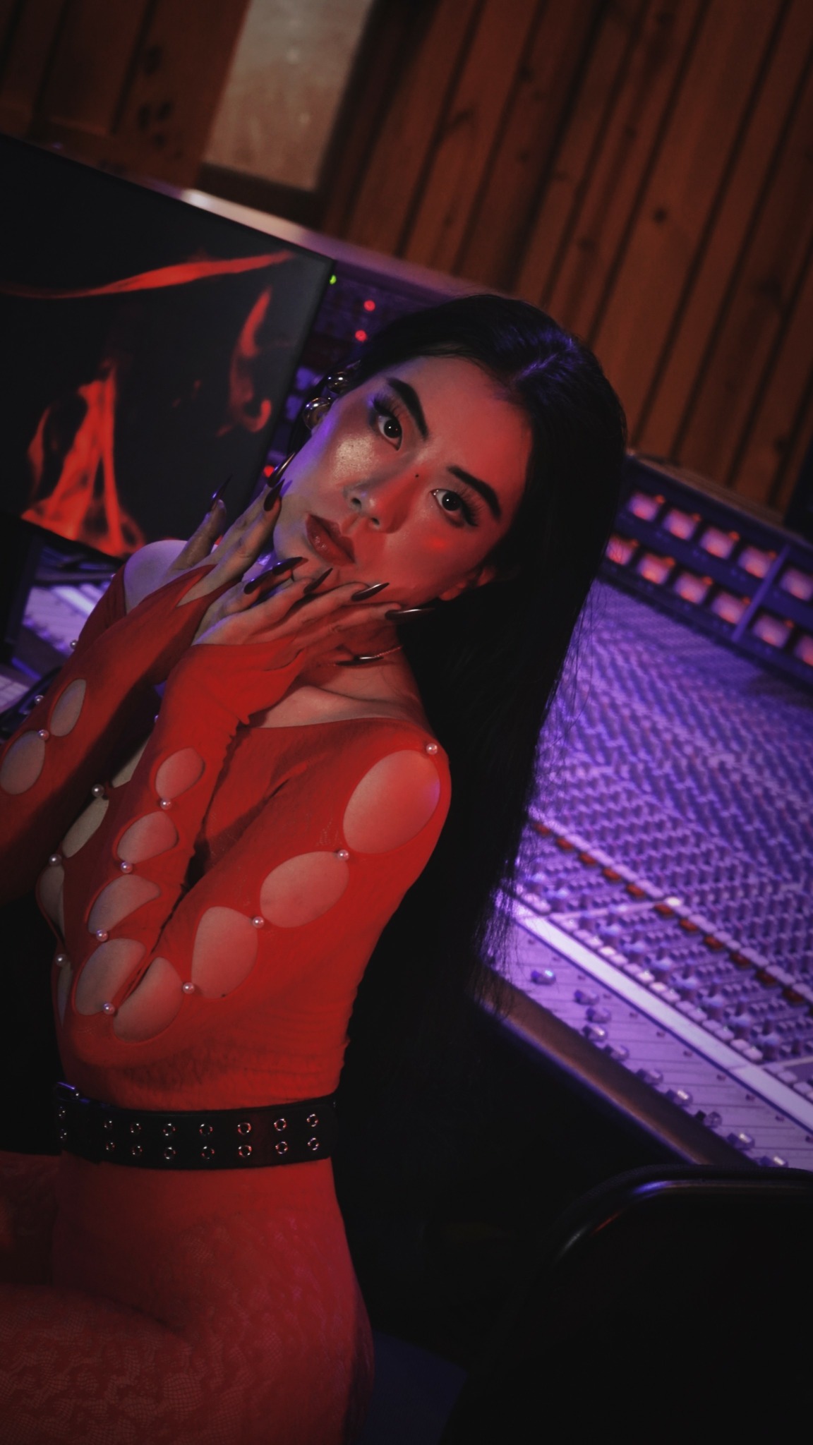 Meet Ailin Deng – CanvasRebel Magazine