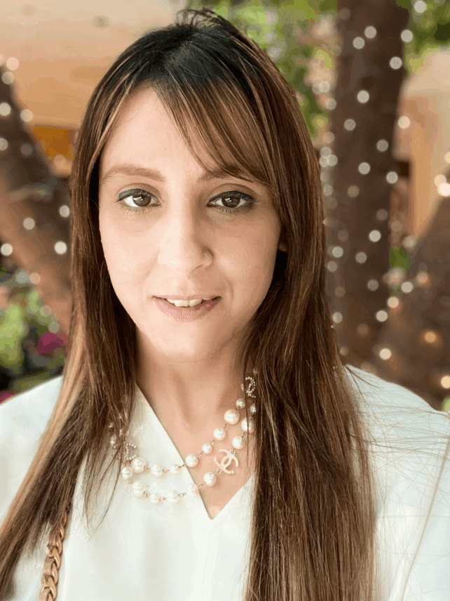 Rising Stars: Meet Sarina Byron – CanvasRebel Magazine