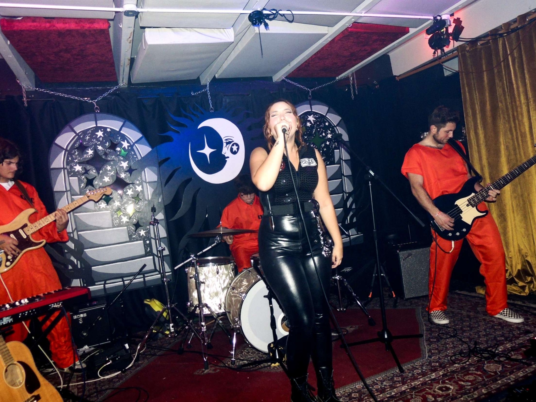 Meet Sadie Fine – CanvasRebel Magazine