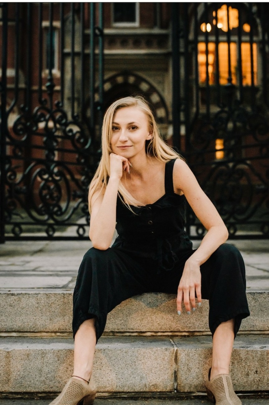 Meet Rachel Taylor – CanvasRebel Magazine