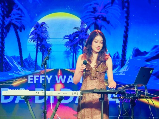 Meet Effy Wang – CanvasRebel Magazine