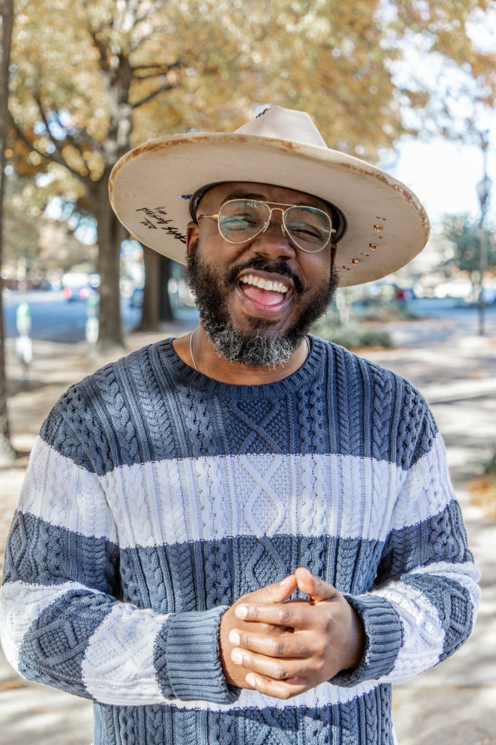 Meet Kelvin Davis – CanvasRebel Magazine