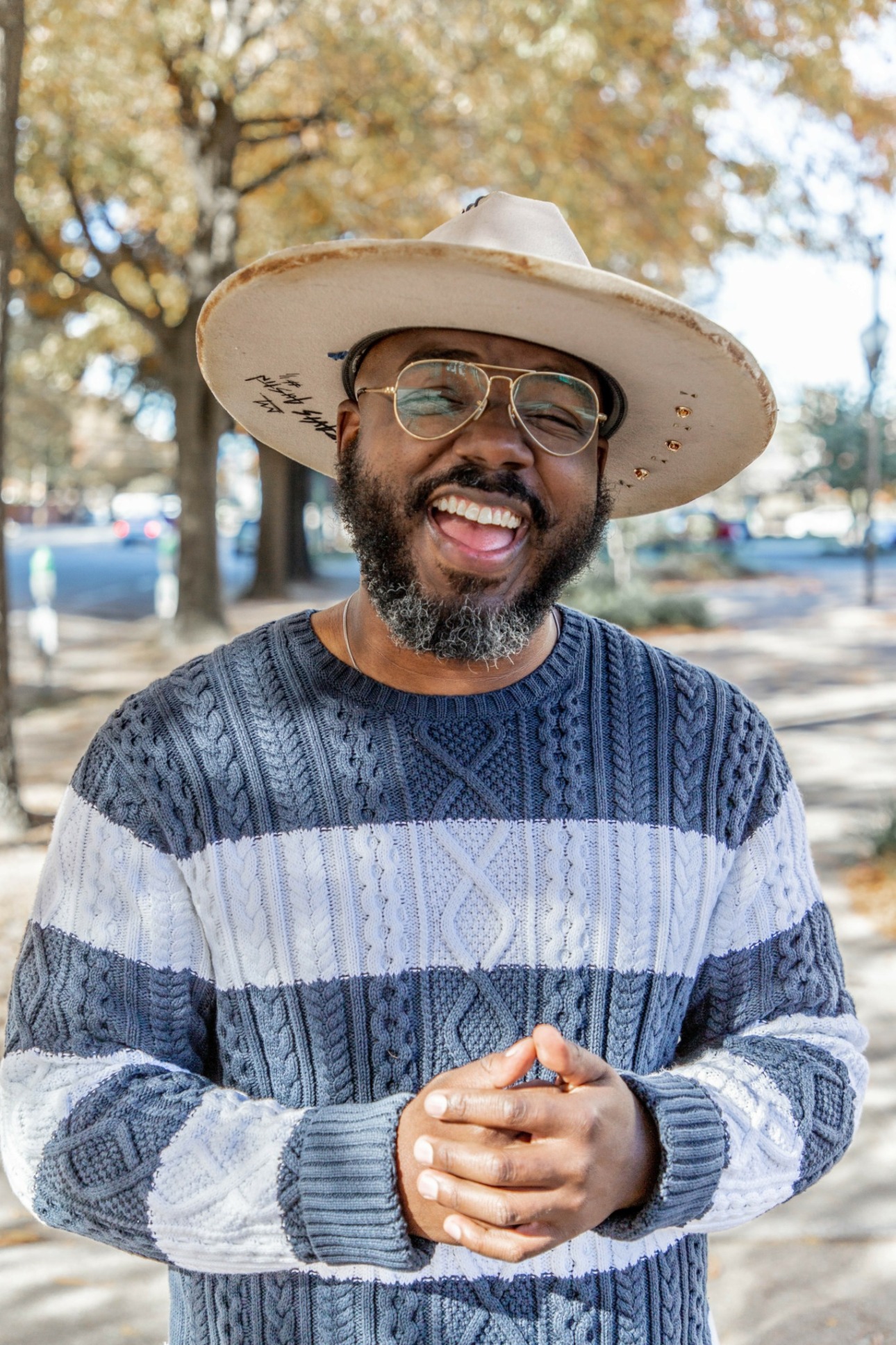 Meet Kelvin Davis – CanvasRebel Magazine