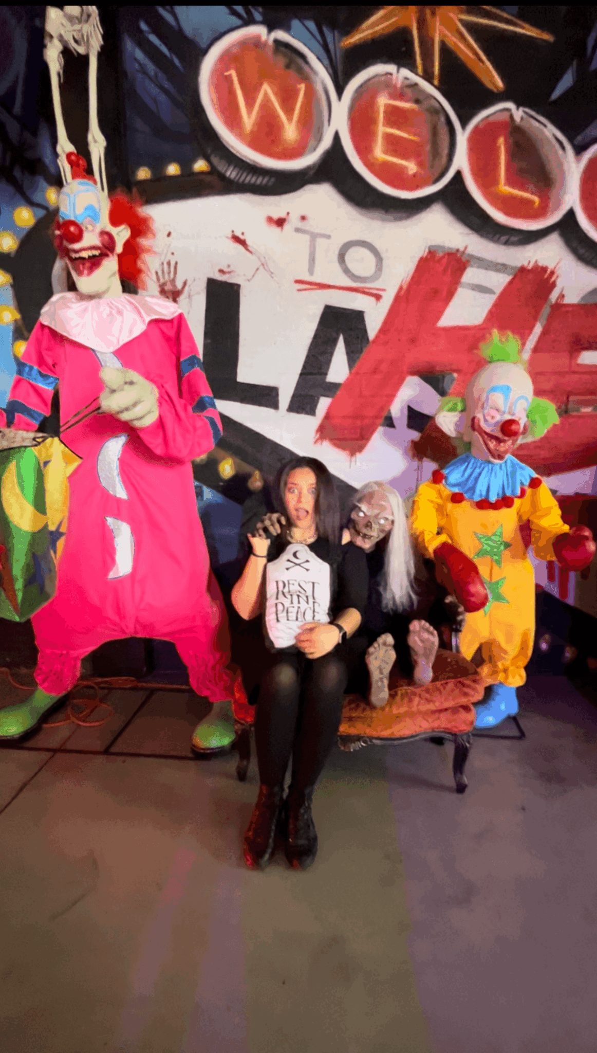 Meet Sara Farrell – CanvasRebel Magazine